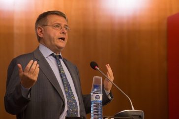 Top 10 Best Economists In The World 2025