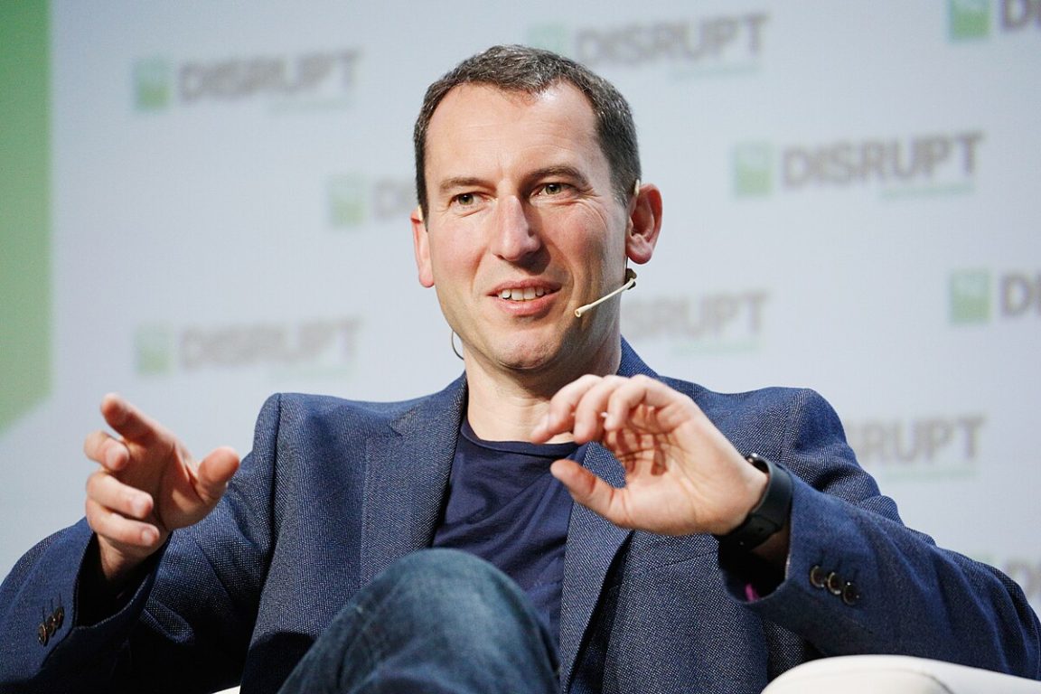 Top 10 Best Leading AI Researchers In The World 2025